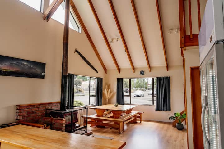 Family Room - Double With Overhead Bunk - メスベン