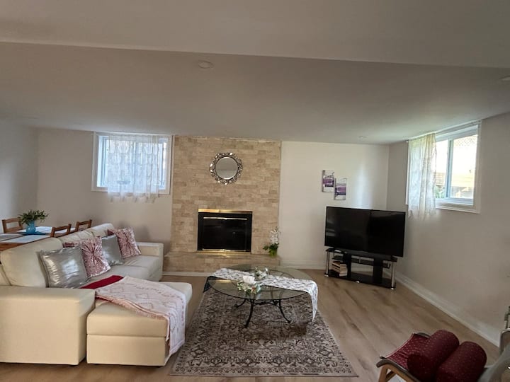 Immaculate 2br Retreat With Serenity | Sleeps 4 - Mississauga