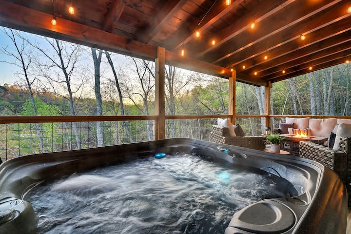 Relax'd Retreat | Hot Tub | Fire Pit | View | Deck - Townsend, TN