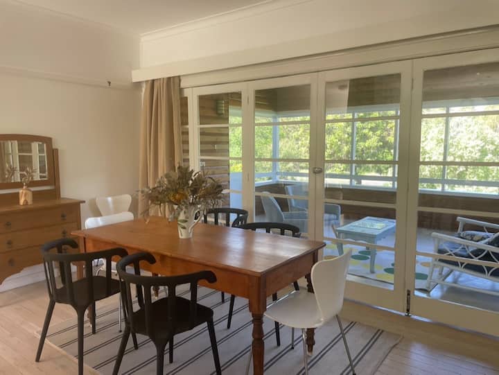 Spacious Home Overlooking Riverside Parklands - Narrabri