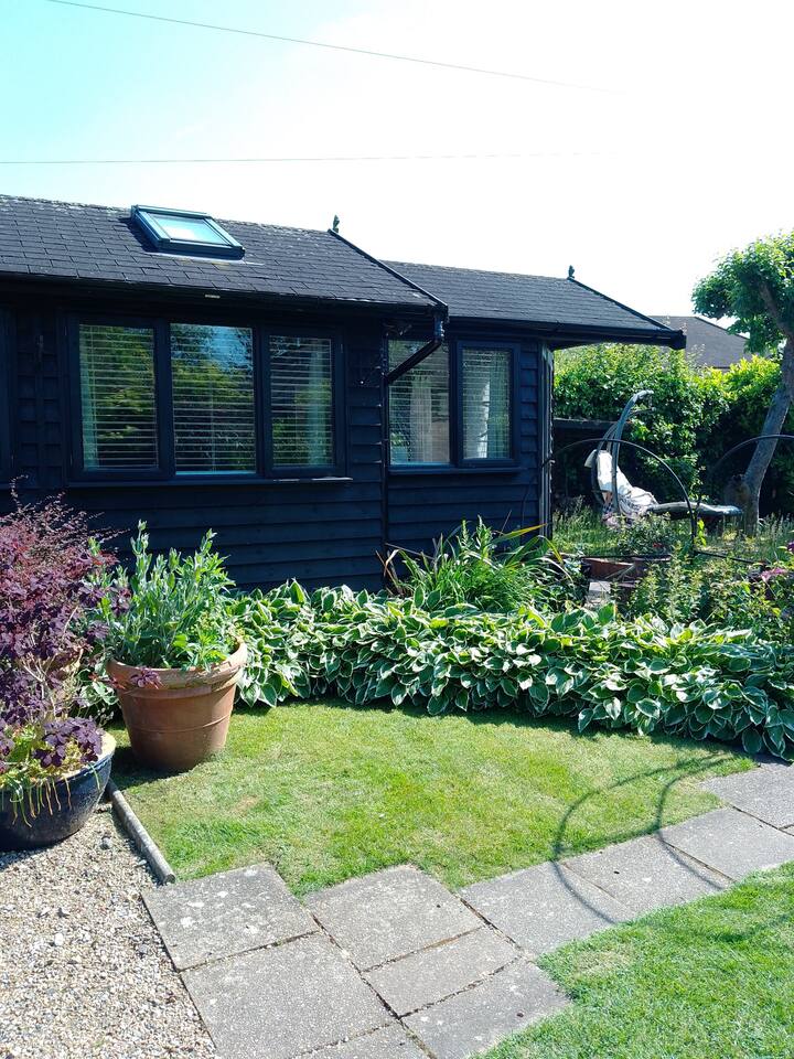 Hockley Corner Studio - Buckinghamshire