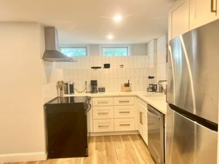 2bd In Quiet Boston Neighborhood Near Mbta - Boston, MA