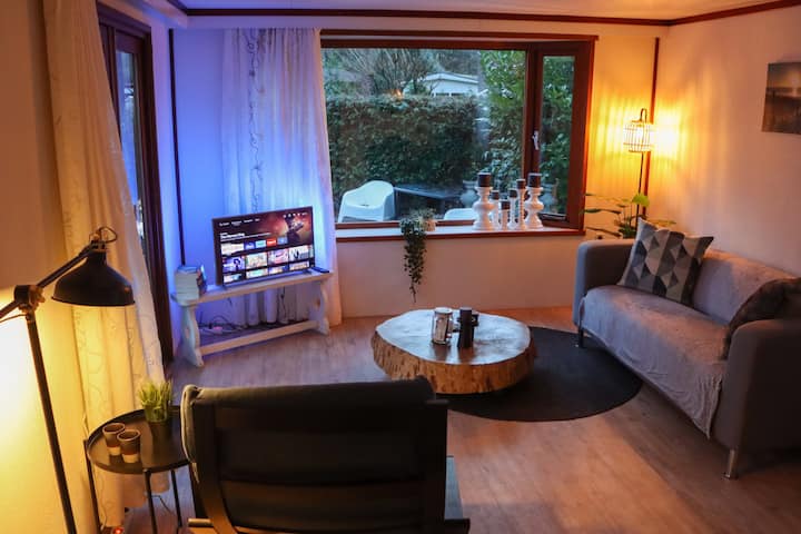 Tranquil Forest Chalet By Pond In Veluwe, Sleeps 4 - Nunspeet