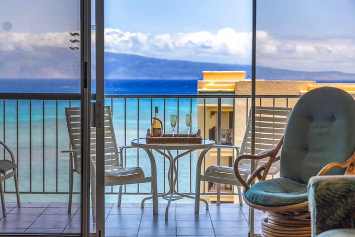 9th Floor Expansive Ocean View Spacious Condo - 카하나