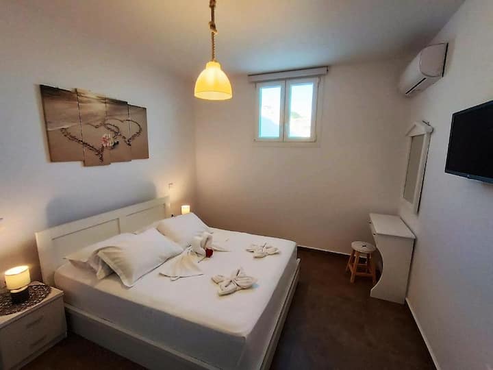 Sweet Home Nikorenia 1 - Paros