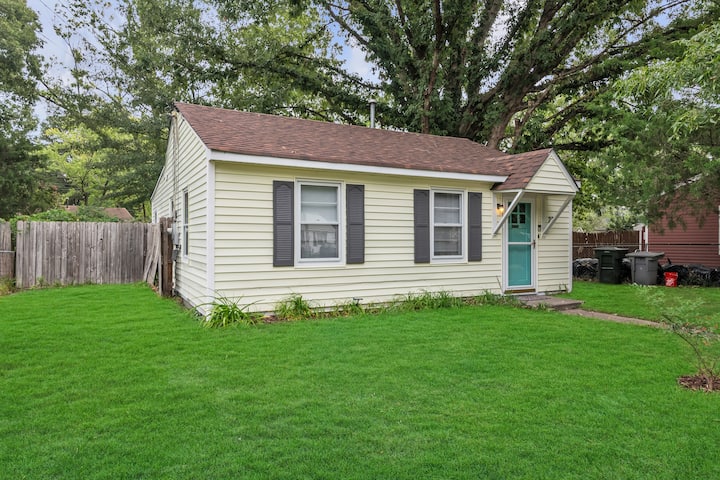 2 Bedroom Bungalow In Buckroe - Hampton, VA