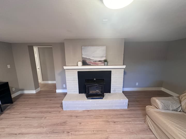 Private Basement Apartment - Wenatchee, WA