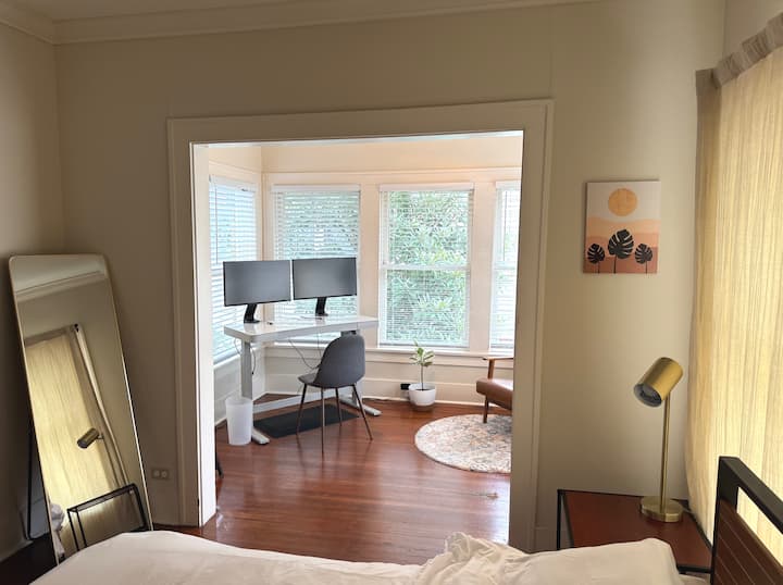 Work From Home Mid-century Haven - Houston, TX
