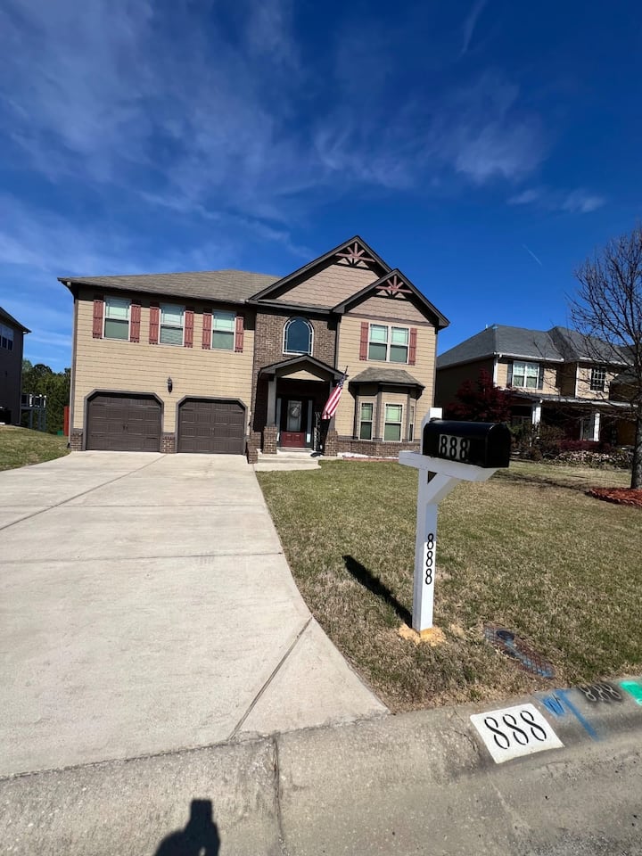 Modern Oasis W/optional Luxury Escalade Transport - Augusta, GA