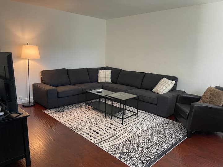 Cute 2bed Cottage By Orange Circle - Orange, CA