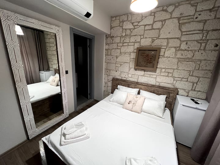 Alaçatı ÇArşı İçInde Butik Otel Odası - Alaçatı