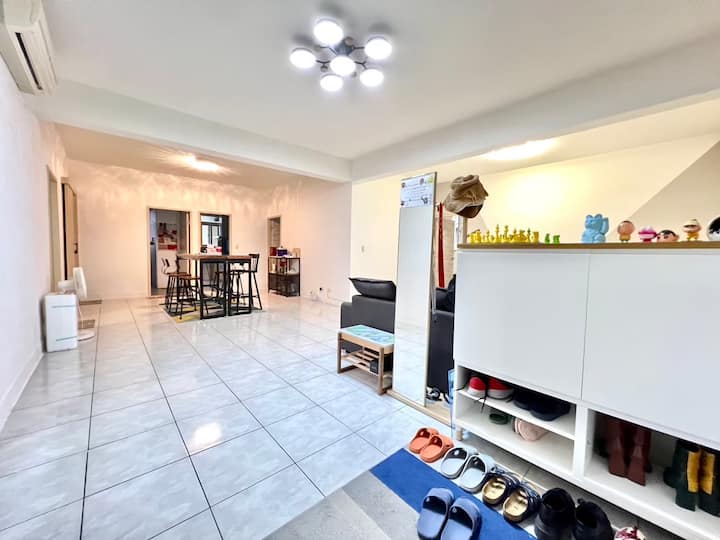 寧靜休憩，歇歇腳。(｡･ω･｡)ﾉ/捷運13分鐘/獨立浴室/寬敞空間/有貓 - Taipei