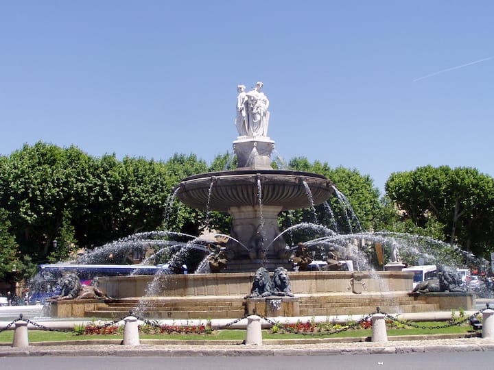 Appartement Dans Le Centre D'aix Avec Parking - Aix-en-Provence