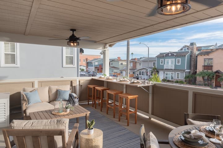 High Tide - Stylish Mid Peninsula Family Retreat - Crystal Cove State Beach, Newport Beach