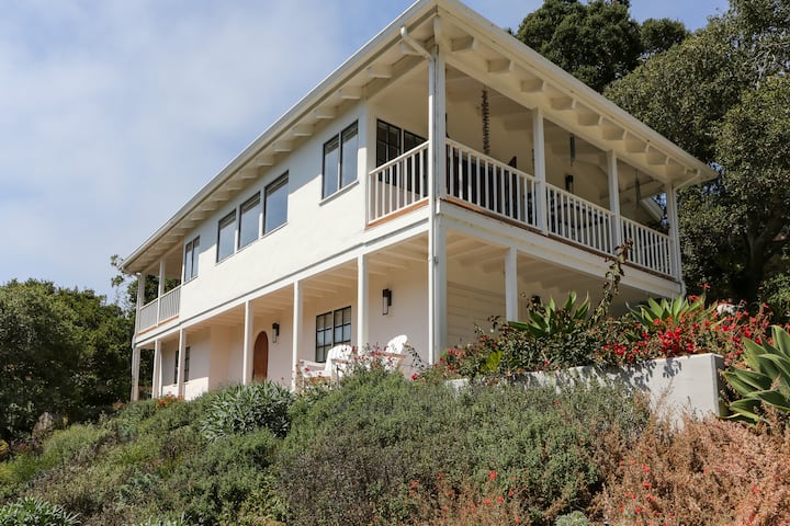Carmel Artist Retreat | 3br Views, Walk To Beach - Carmel-by-the-Sea, CA