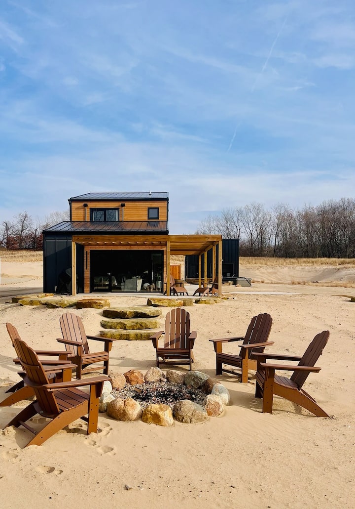 Private Beach | Family Friendly Retreat | Hot Tub - Stevensville, MI