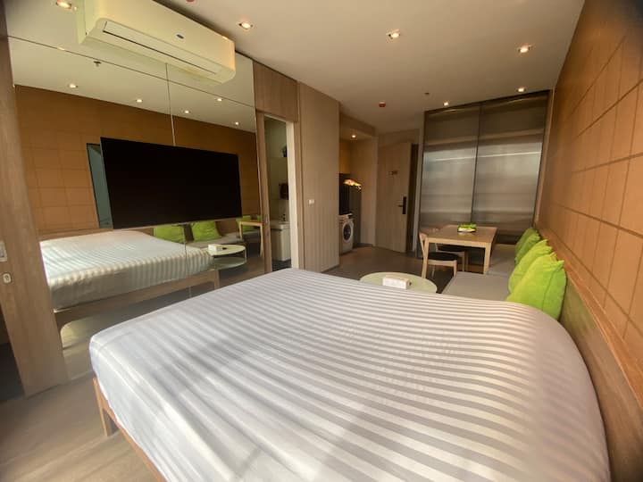 Park 24 Luxury Studio / Sky Pool / Bts Phrom Phong - Bangkok