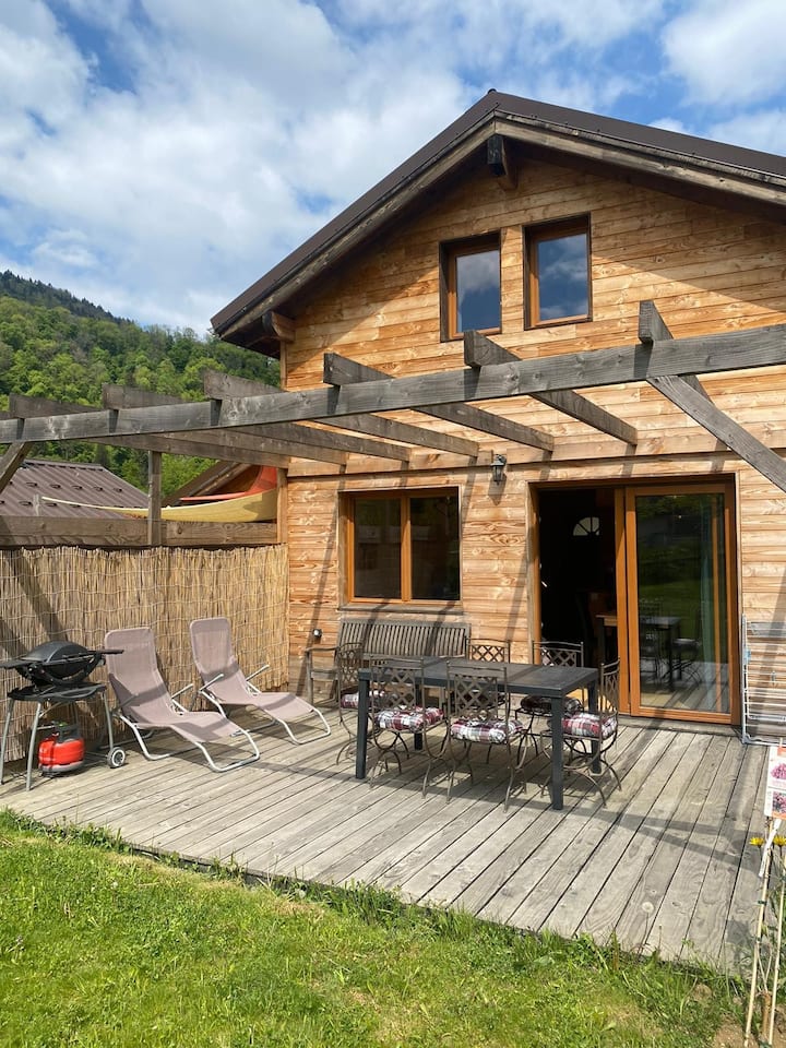 Châlet Montagne Belledonne. Jardin Clôturé. - Allevard