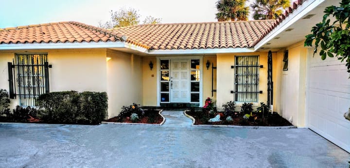 Beautiful Waterfront Home - Fort Pierce, FL
