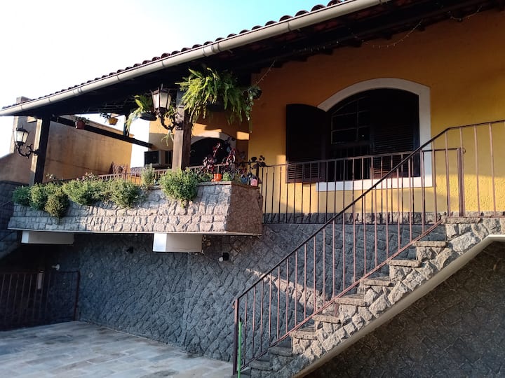 Casa Com Piscina Ampla E Segura - Niterói
