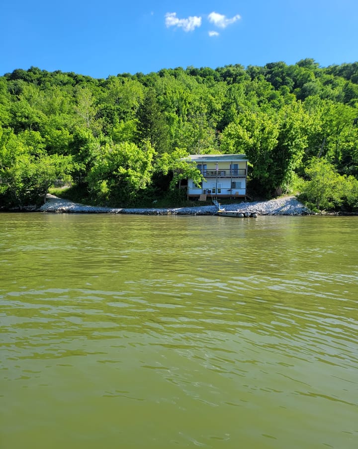 Unit2 Of The Charms River Side House. - Kentucky Speedway