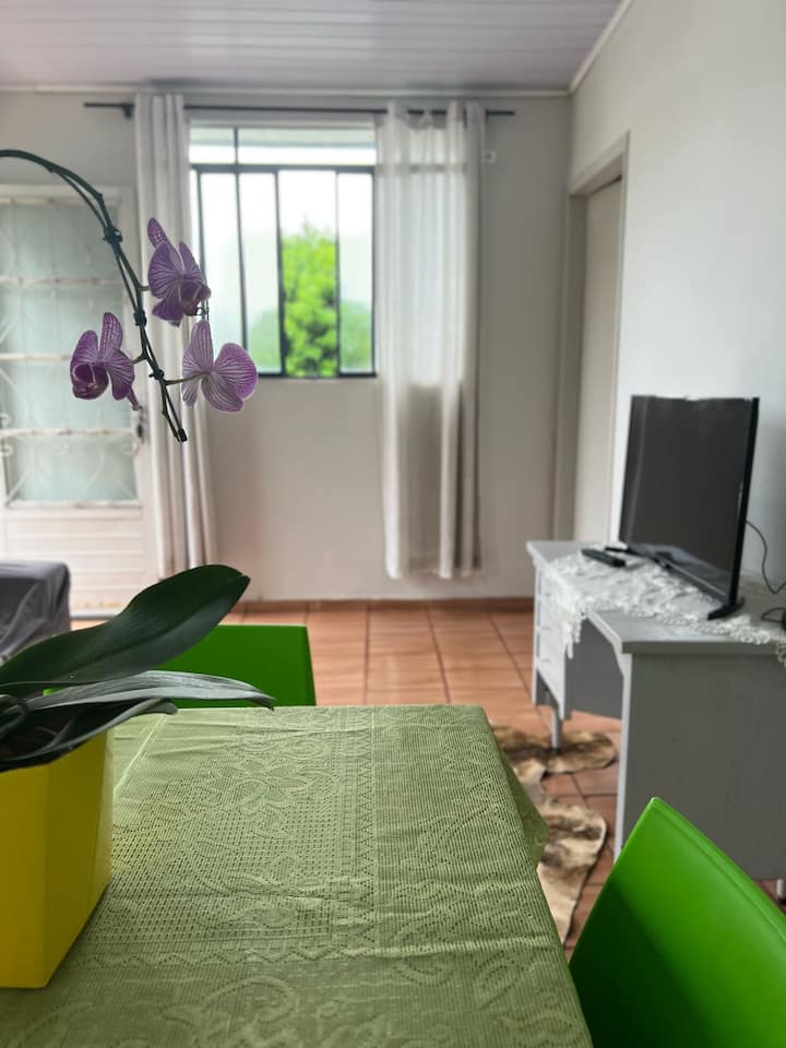 Casa Inteira Confortável - Região Central - Foz do Iguaçu