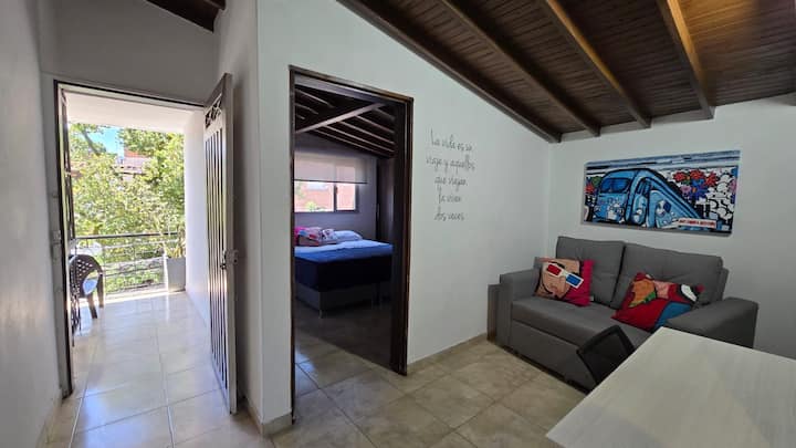 302 Apartment With Balcony Nice Neighborhood - Medellin, Antioquia, Colombia