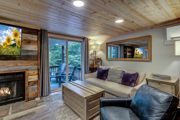 Heart Of Sugar Mtn Studio/ac/king Bed/fireplace - Sugar Mountain, NC