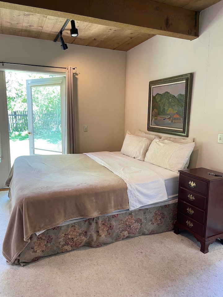 Garden Hideaway - Carmel Valley, CA