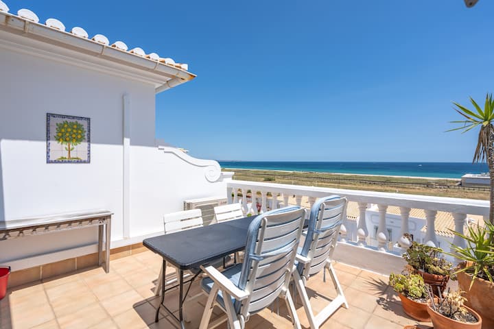 Charming Penthouse With Sea View In Lagos - Lagos