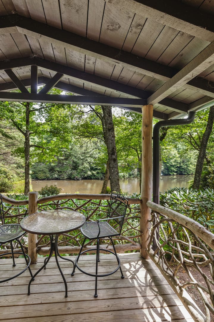 Highlands Cabin 6 Mins To Town On Scenic Pond - Highlands, NC