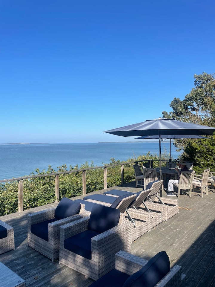 Ultimate Sea And Sky From Spacious Beachfront Home - Hampton Bays, NY