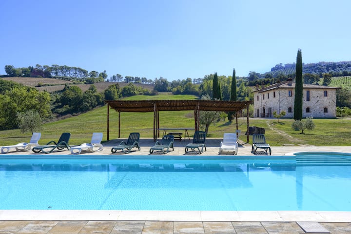 Rural Umbria | Farmhouse With Panoramic Pool - Todi