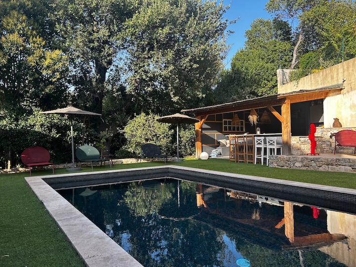 Villa Avec Piscine Et Parking - Climatisation - Toulon