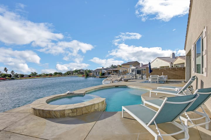 7 Minutes To Coachella All Inclusive Lake Villa-1 - Indio, CA