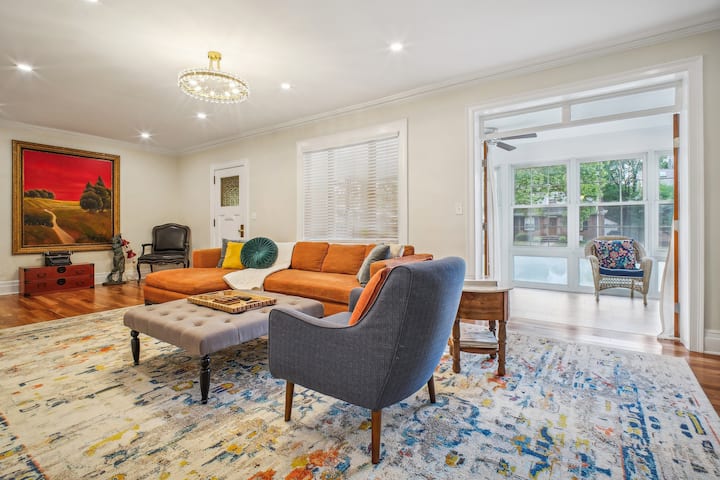 An Urban Paradise Near All - The Entire Home - Newark, NJ