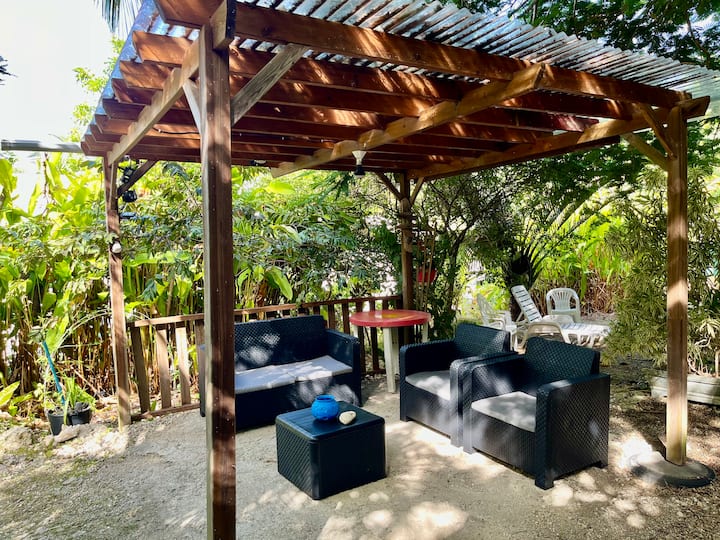 Villa Familiale, Piscine, Jardin - Guadeloupe