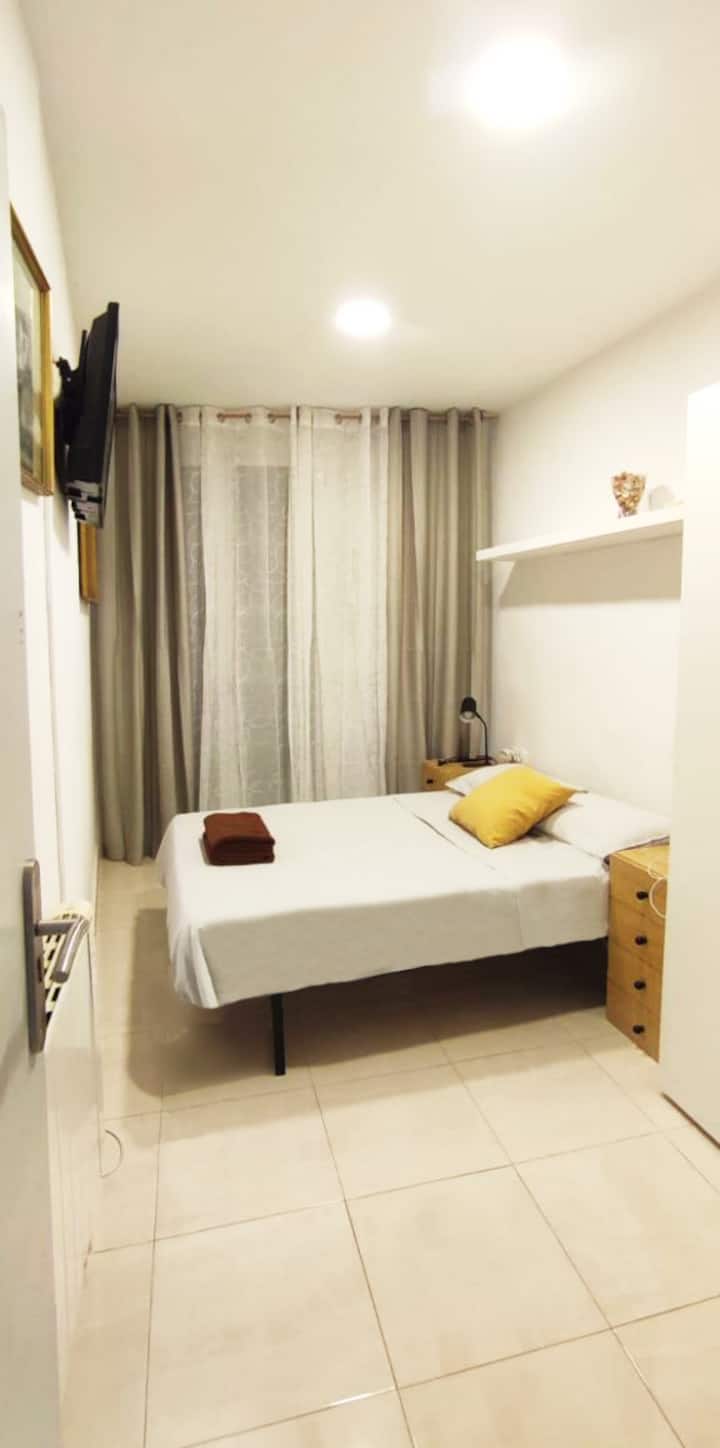 Теплая квартира в Центре. Все расходы включены! - Barcelona