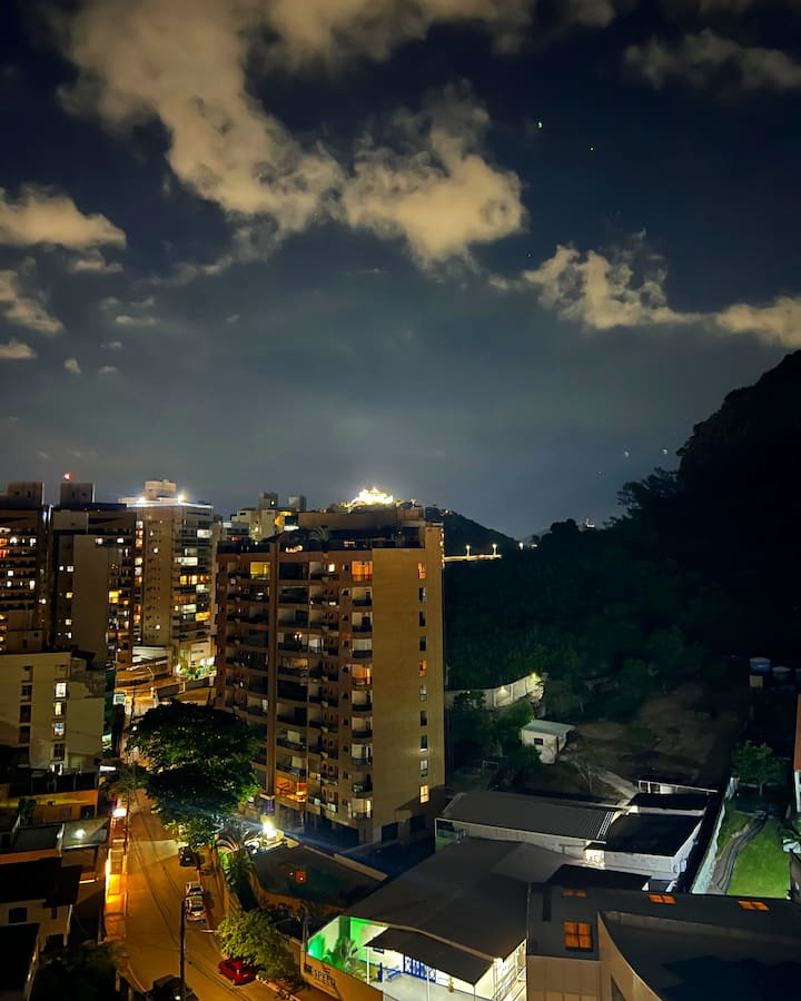 Há 3 Minutos Da Melhor Praia De Vila Velha - Vitoria