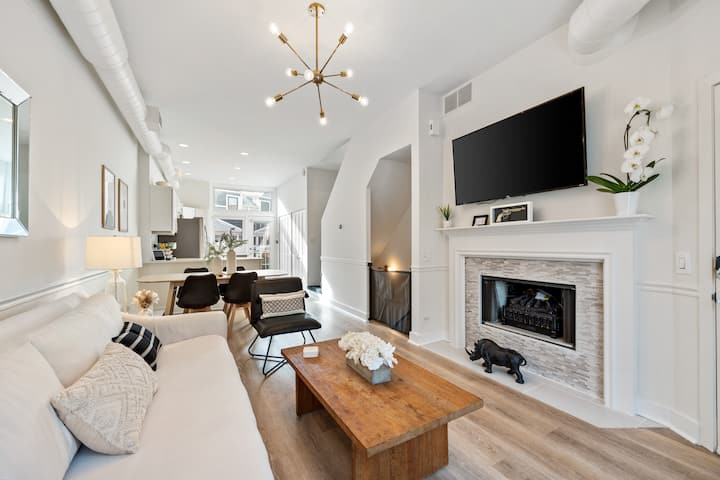Chicago Lakeview Townhouse - Chicago, IL