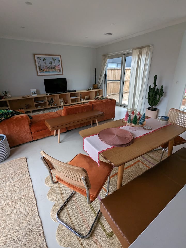 'South' Mid-century X Desert 3 Bed Oasis - Torquay