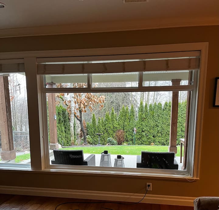 Cozy 1 Bedroom Suite In Beautiful West Cloverdale - Surrey