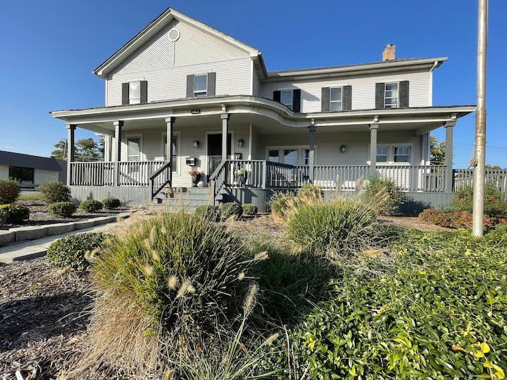Historical Home In Bourbonnais. - Kankakee, IL