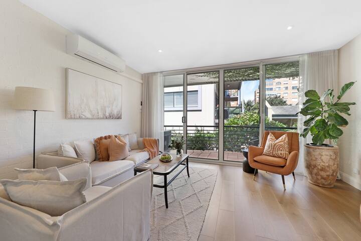 Steps To Beach, Bites & Bars - Squeaky Clean Stay - Newcastle