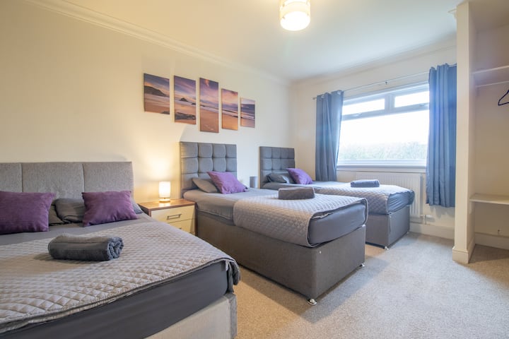 Glasgow, Spacious 3 Bed With Parking - Glasgow