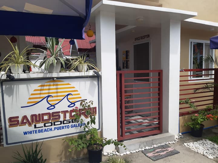 Family Room (One Of Four Units) - Puerto Galera