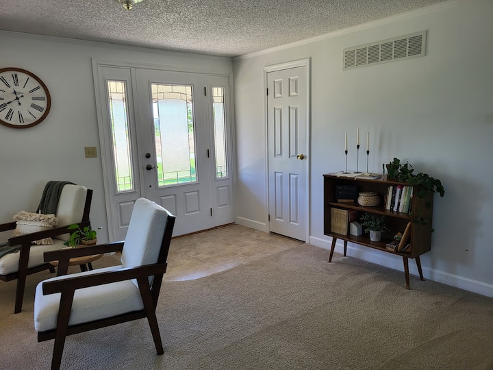 Homestead Guesthouse - Morgantown, PA