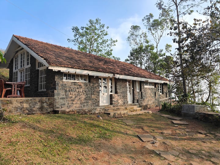 Tipperary Woodside Cabin - With Plantation View - Yercaud