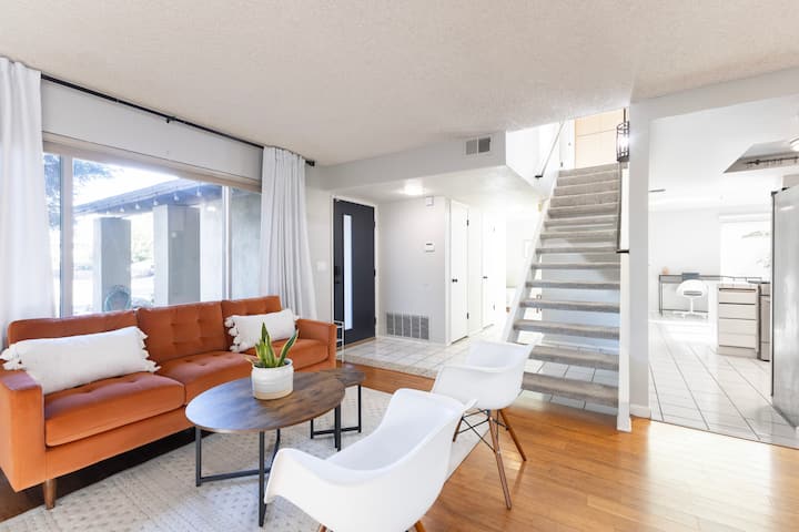 Corporate Housing With Pool & Hot Tub (B) - Sacramento, CA