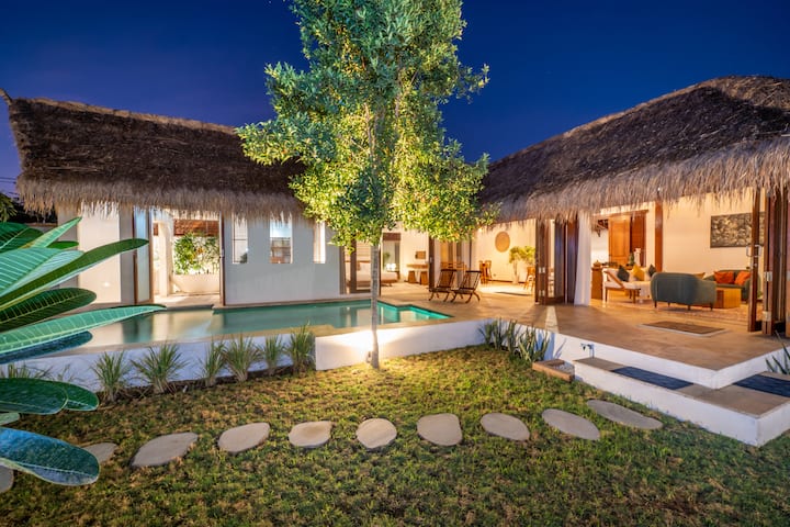 Villa Banten, Modern Villa With Private Pool - Gili Islands